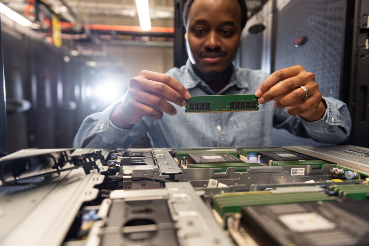 Research - School of Computer, Data & Information Sciences